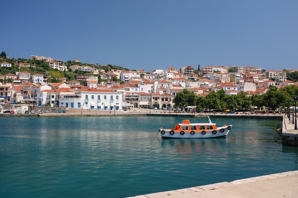 Pilos: un pintoresco pueblo costero de larga historia - Panorama Griego