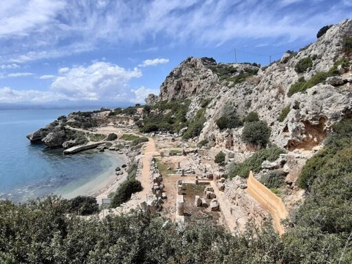 Excursión al lago de Vouliagmeni y al Heraion de Perachora - Panorama ...